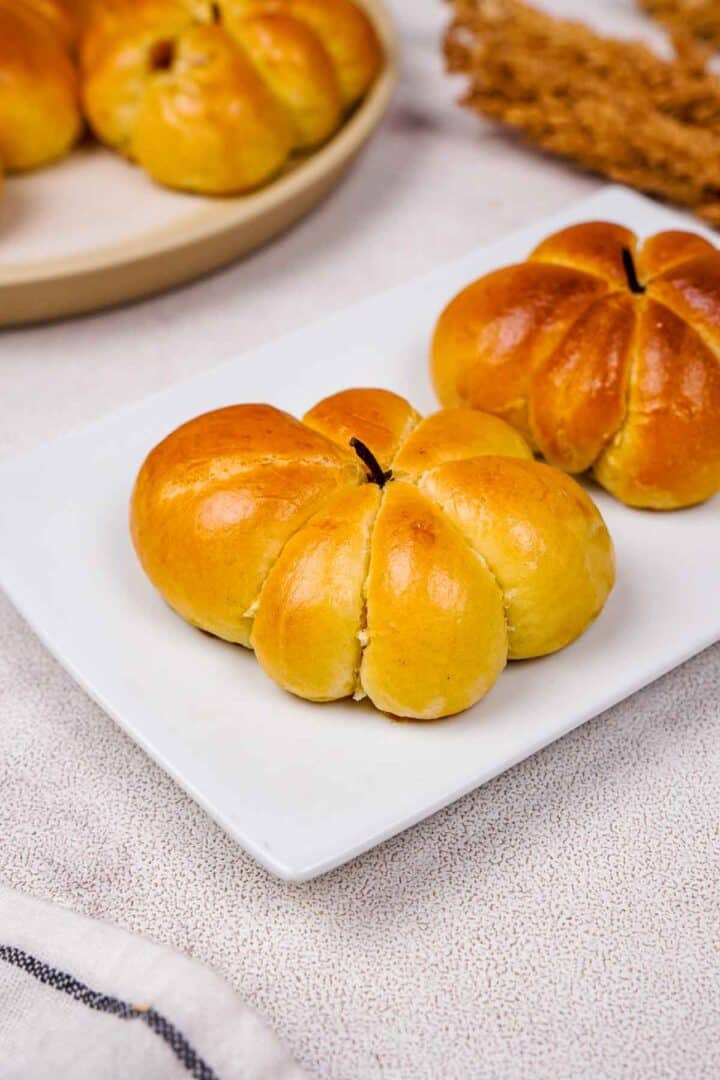 Halloween Bread (Roti Sosis) - Chocolates & Chai
