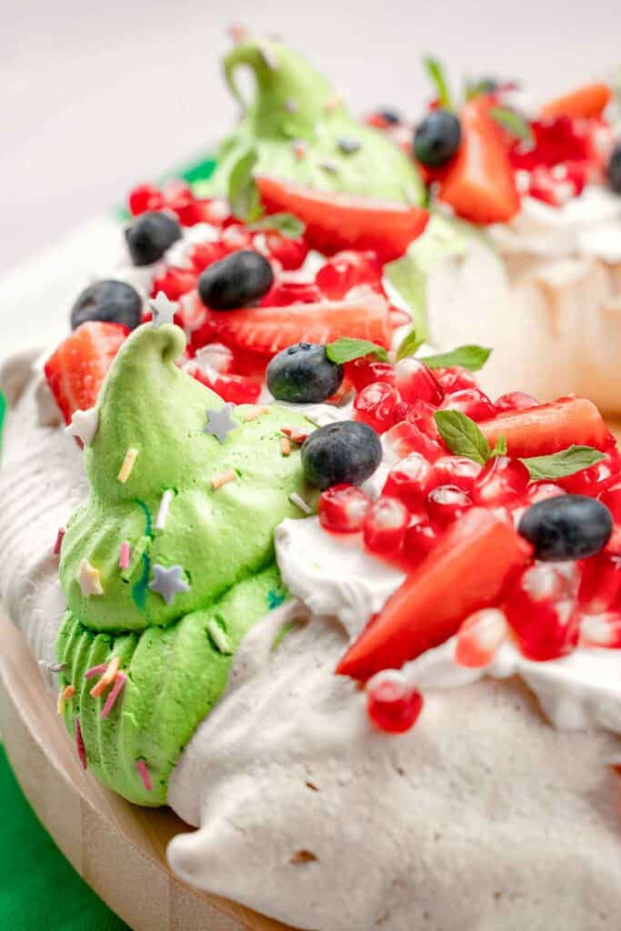 Christmas Pavlova - Chocolates & Chai